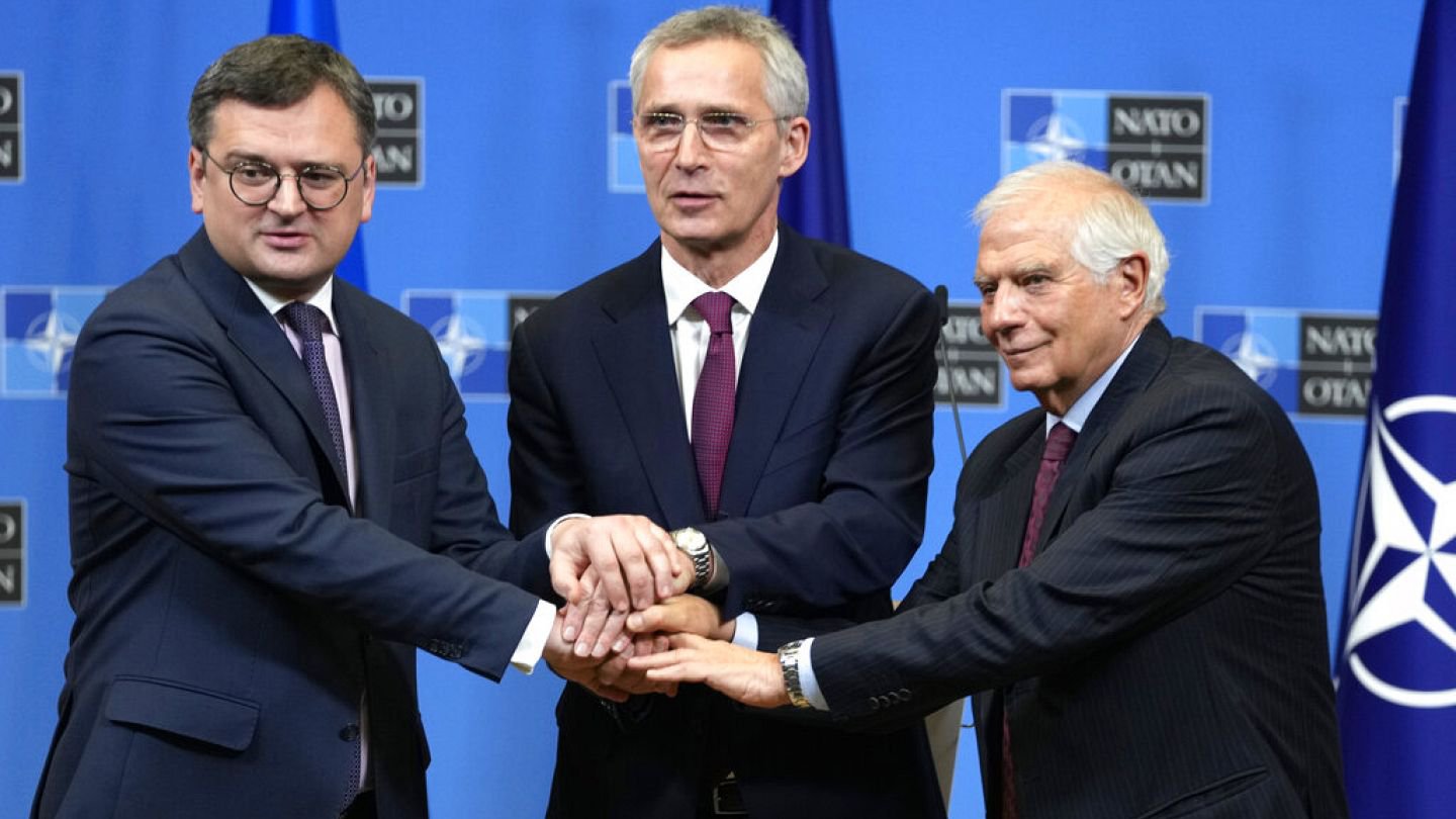ΝΑΤΟ – Γενς Στόλτενμπεργκ: Κανείς δεν επιτίθεται στη Ρωσία – Ο Πούτιν ...