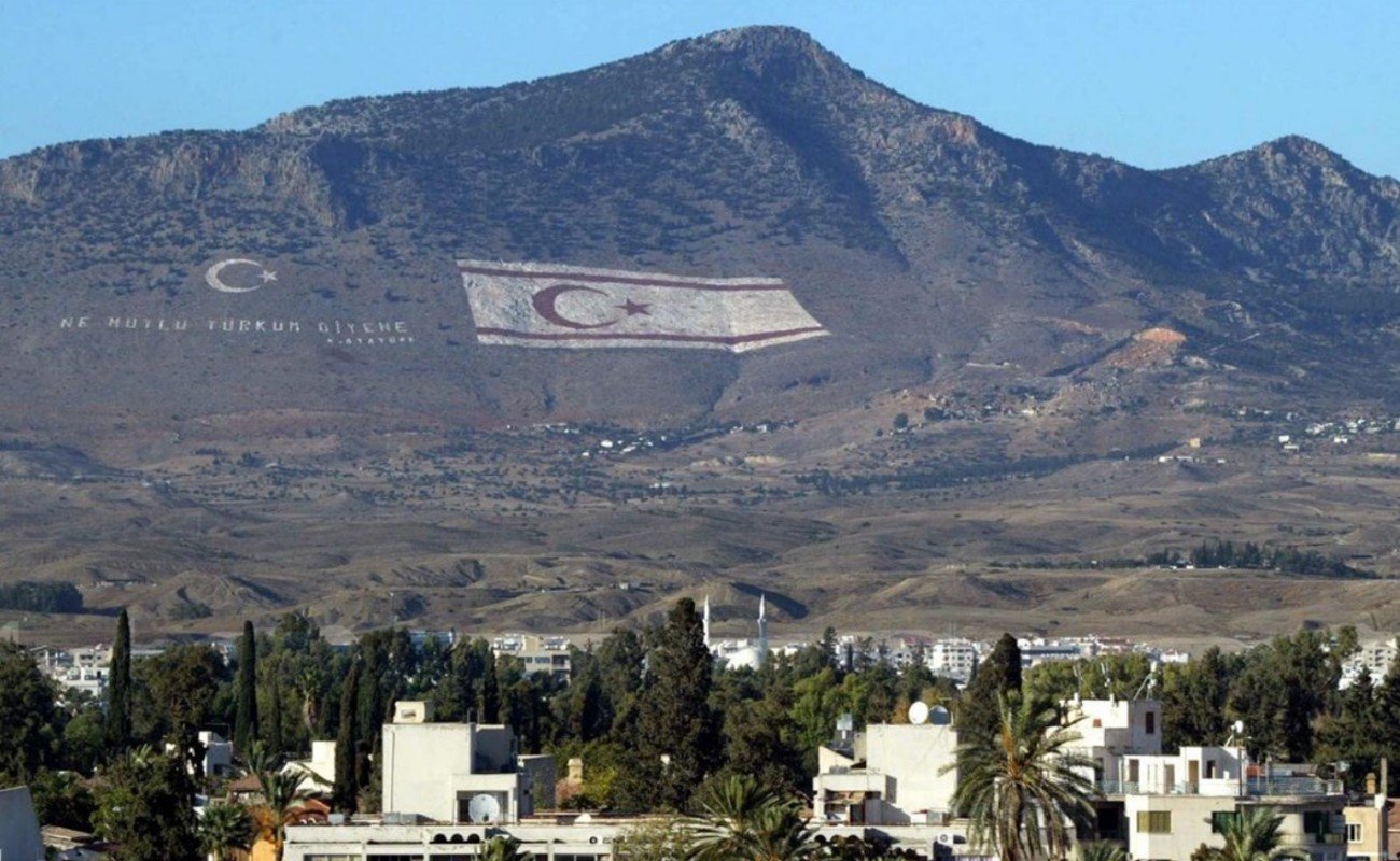 Ο σφετερισμός ε/κ περιουσιών και η γύμνια των κομμάτων