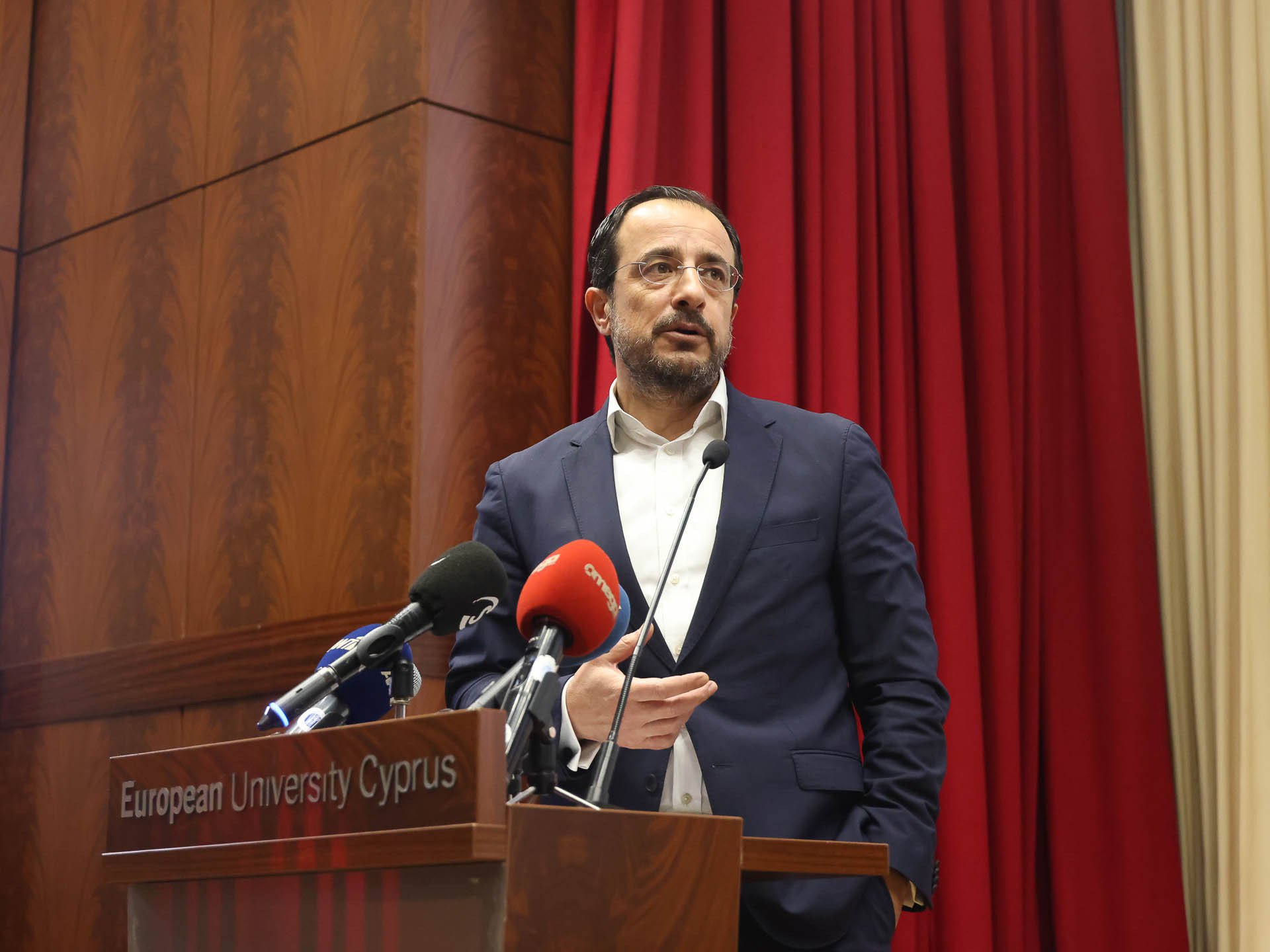 Οι υπερωρίες και τα επιδόματα που λάμβανε ο Νίκος Χριστοδουλίδης άναψαν ...