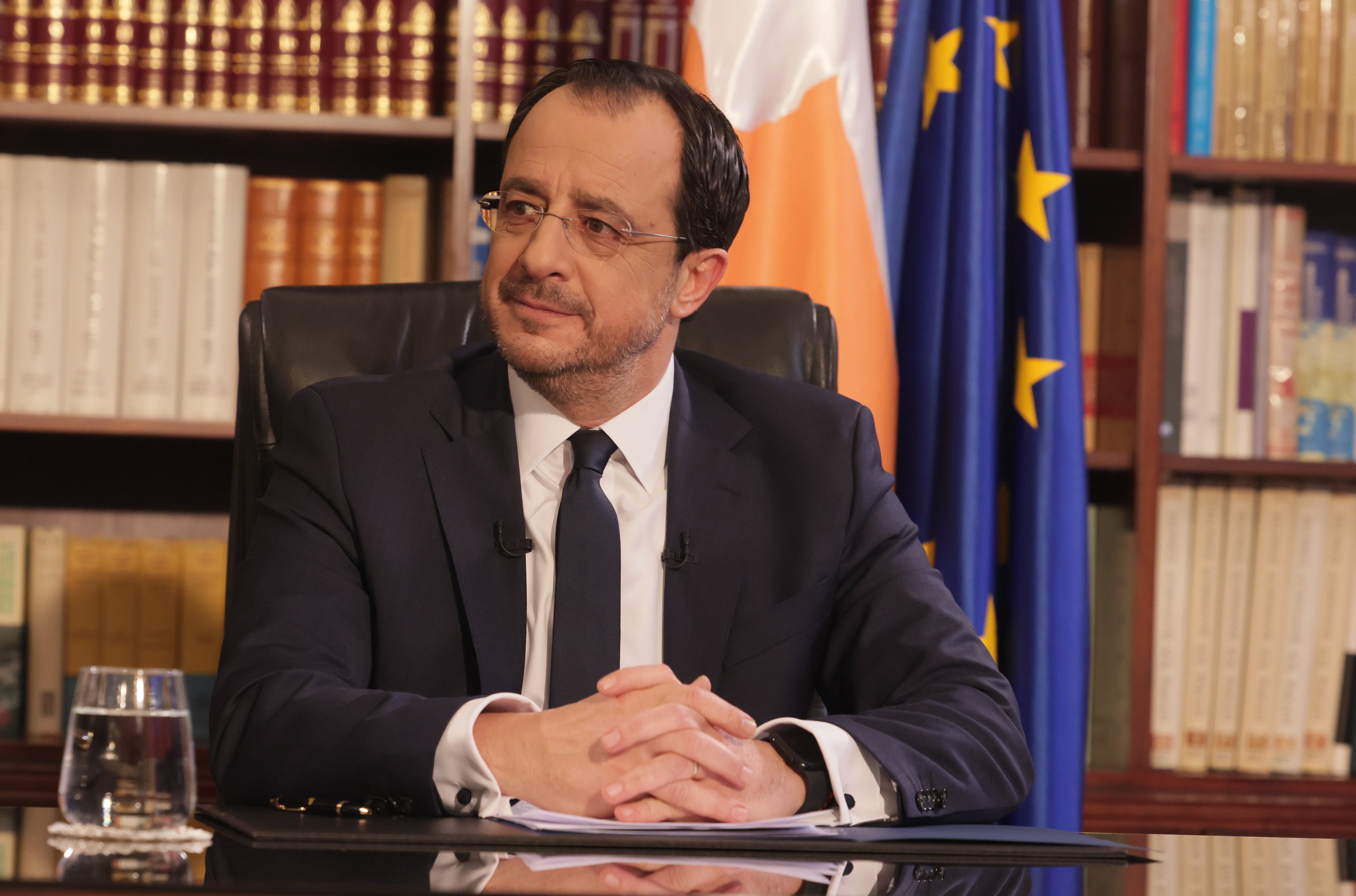 Ξηλώστε τον ΔΙΠΑΕ, κύριε Πρόεδρε