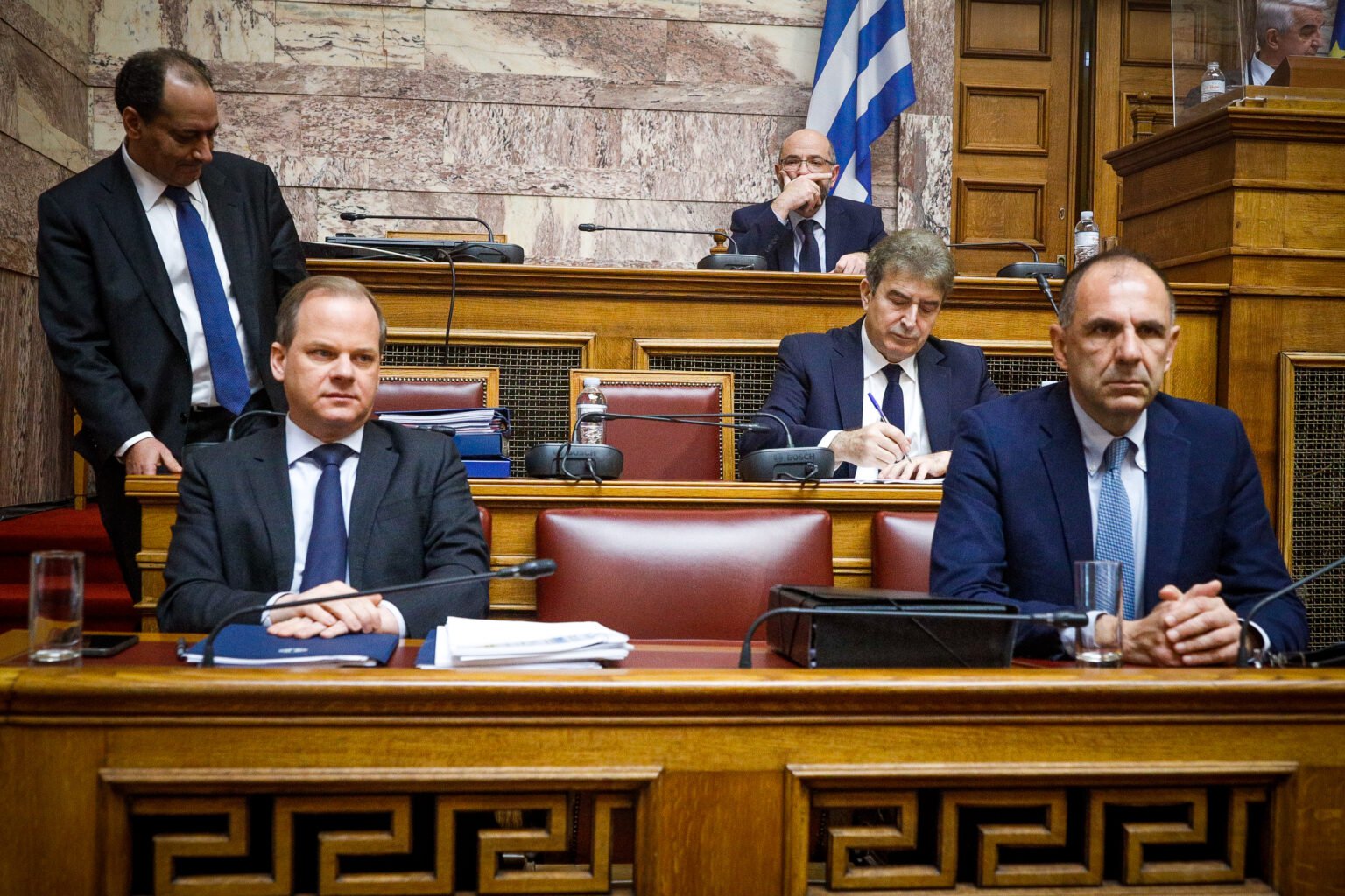 Πολιτικοί «διαξιφισμοί» για τα Τέμπη – Το σχόλιο της κυβέρνησης και η ...