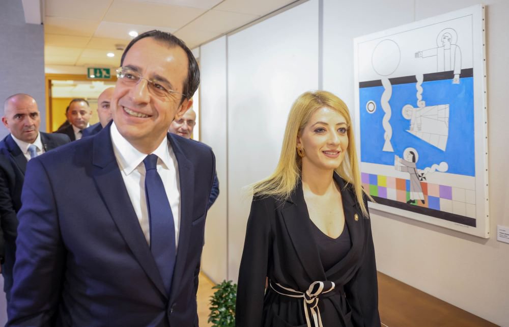 ΕΜΦΥΛΙΟΣ ΠΟΛΕΜΟΣ ΓΙΑ ΚΥΠΡΙΑΚΟ: Γιατί ο Πρόεδρος πρέπει να κεράσει την ...