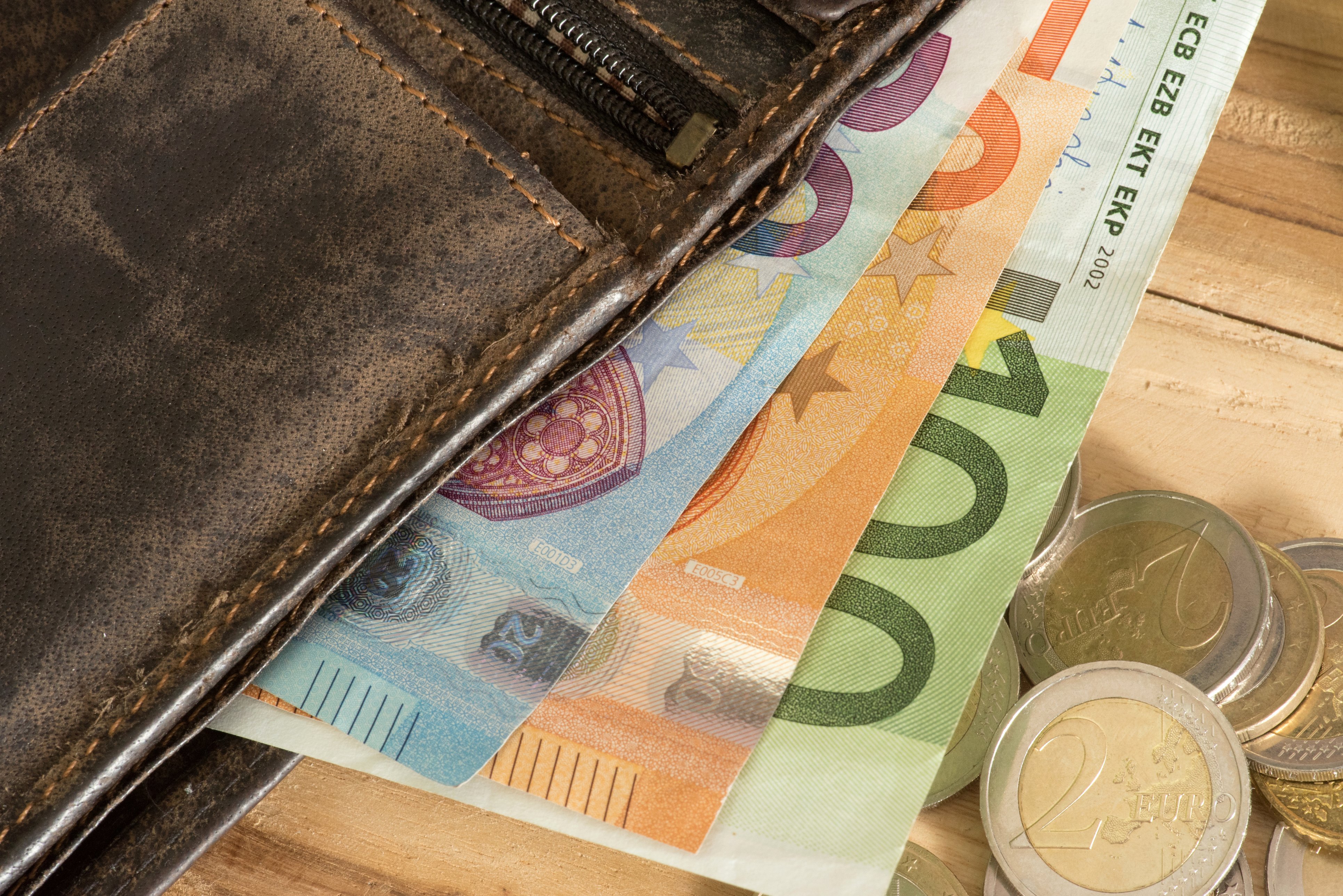 Κατώτατος μισθός… τον οποίο μόνο η Κυβέρνηση πανηγυρίζει