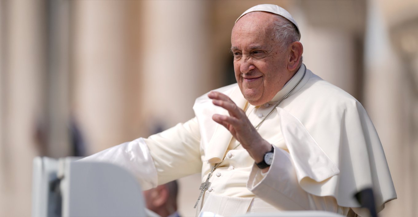 Από σήμερα σε λαϊκό προσκύνημα η σορός του πάπα Φραγκίσκου - Χιλιάδες ...