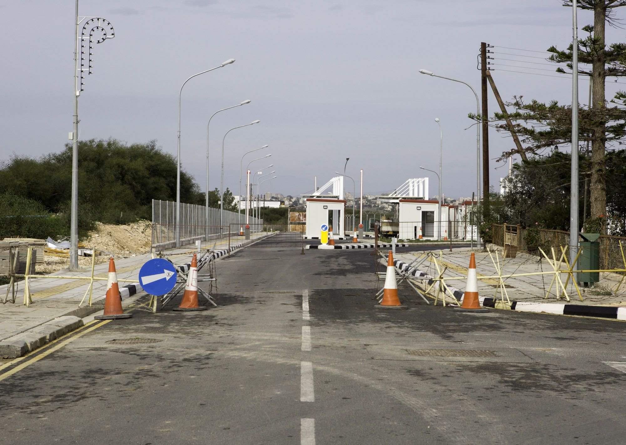 Έντονες ανησυχίες για τη διάνοιξη του οδοφράγματος Δερύνειας